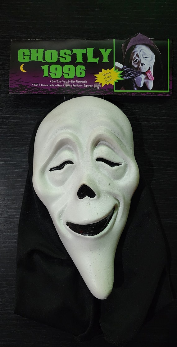 Scream Mask Smiling