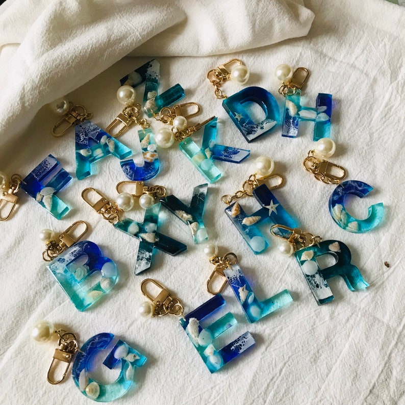 Personalized Resin Alphabet Keychain, Resin Art Ocean Style Letter ...