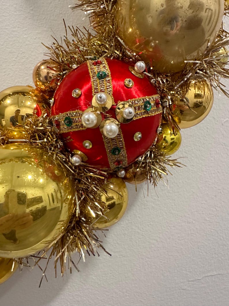 18” Handmade Christmas Push Pin and Gold Ornament Wreath Vintage ...