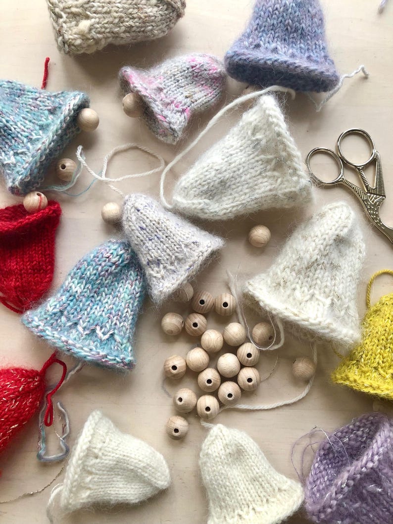 Knitting Pattern Christmas Bell (digital Pdf, EN DE NL) - Etsy