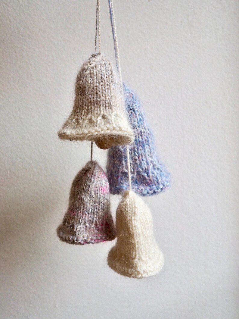 Knitting Pattern Christmas Bell (digital Pdf, EN DE NL) - Etsy