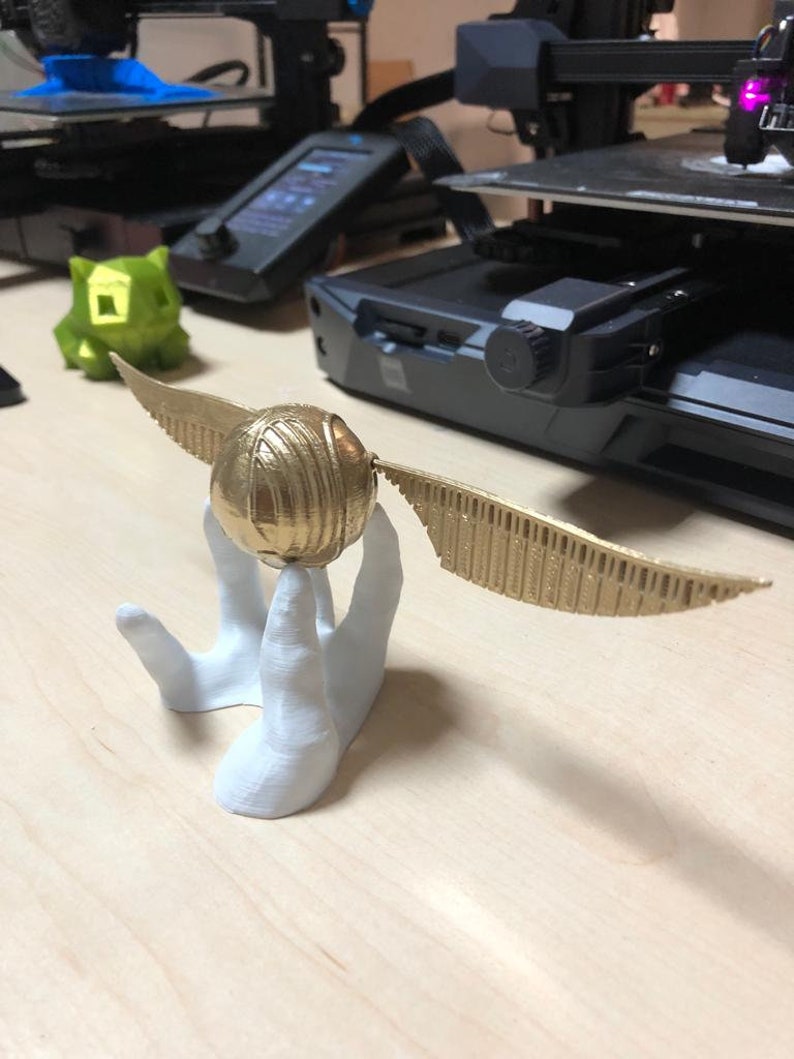 Harry Potter Figure, Golden Snitch Figure, 3D Printed Figure, Desk ...
