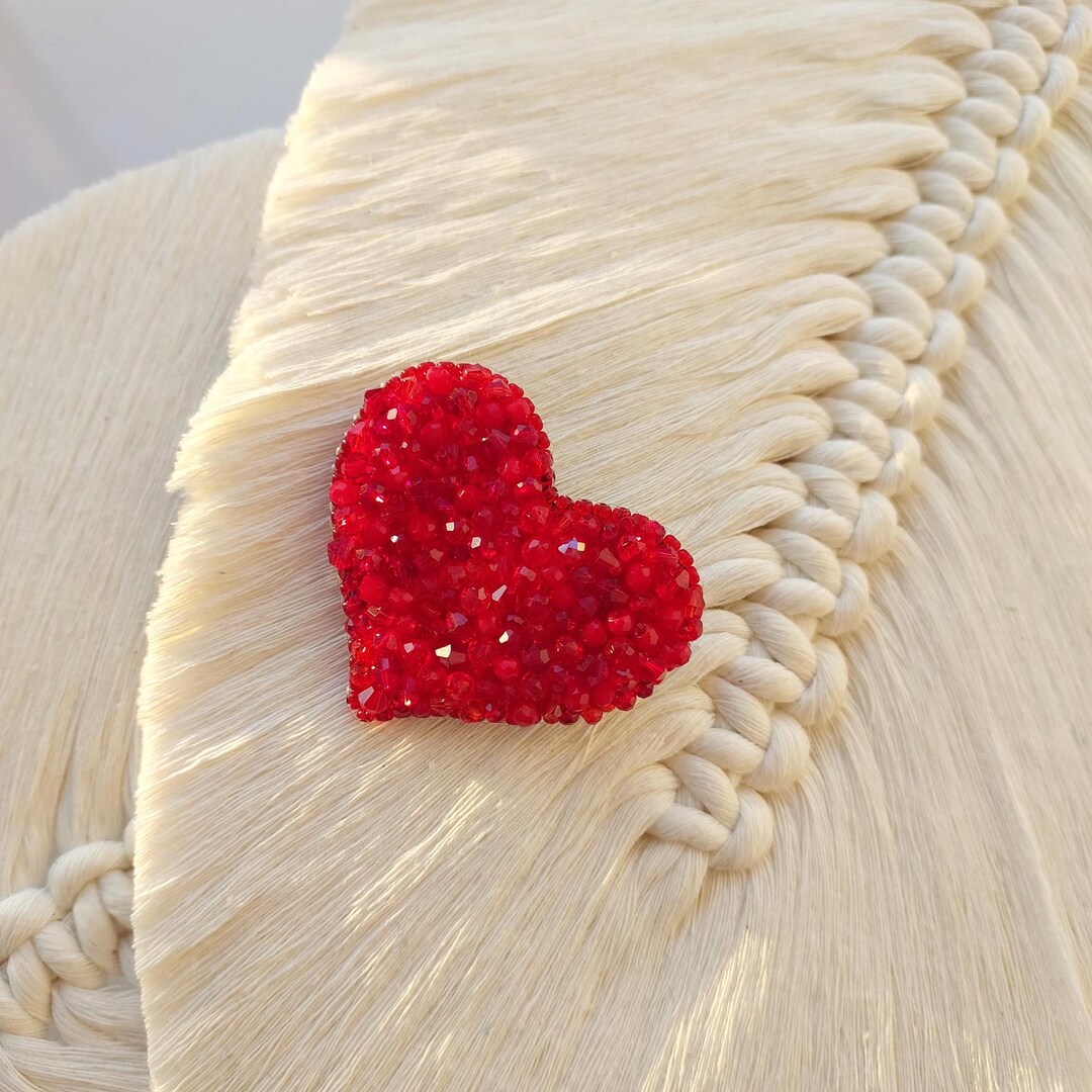 Red Heart Brooch for Valentine's Day, Sparkling Crystal Heart Pin ...