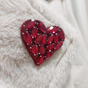 Red Heart Brooch_beaded Crystal Love Pin_valentine’s Day Gift - Etsy