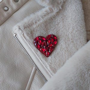 Red Heart Brooch_beaded Crystal Love Pin_valentine’s Day Gift - Etsy