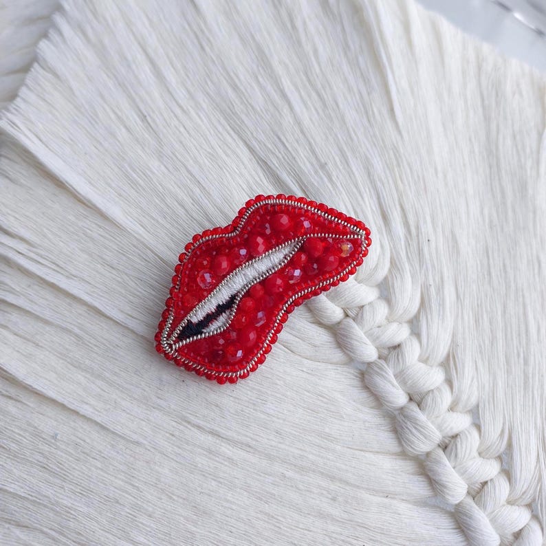 Beaded Red Lips Brooch Pin, Sexy Red Lips Lapel Pin, Sexy Body Jewelry ...