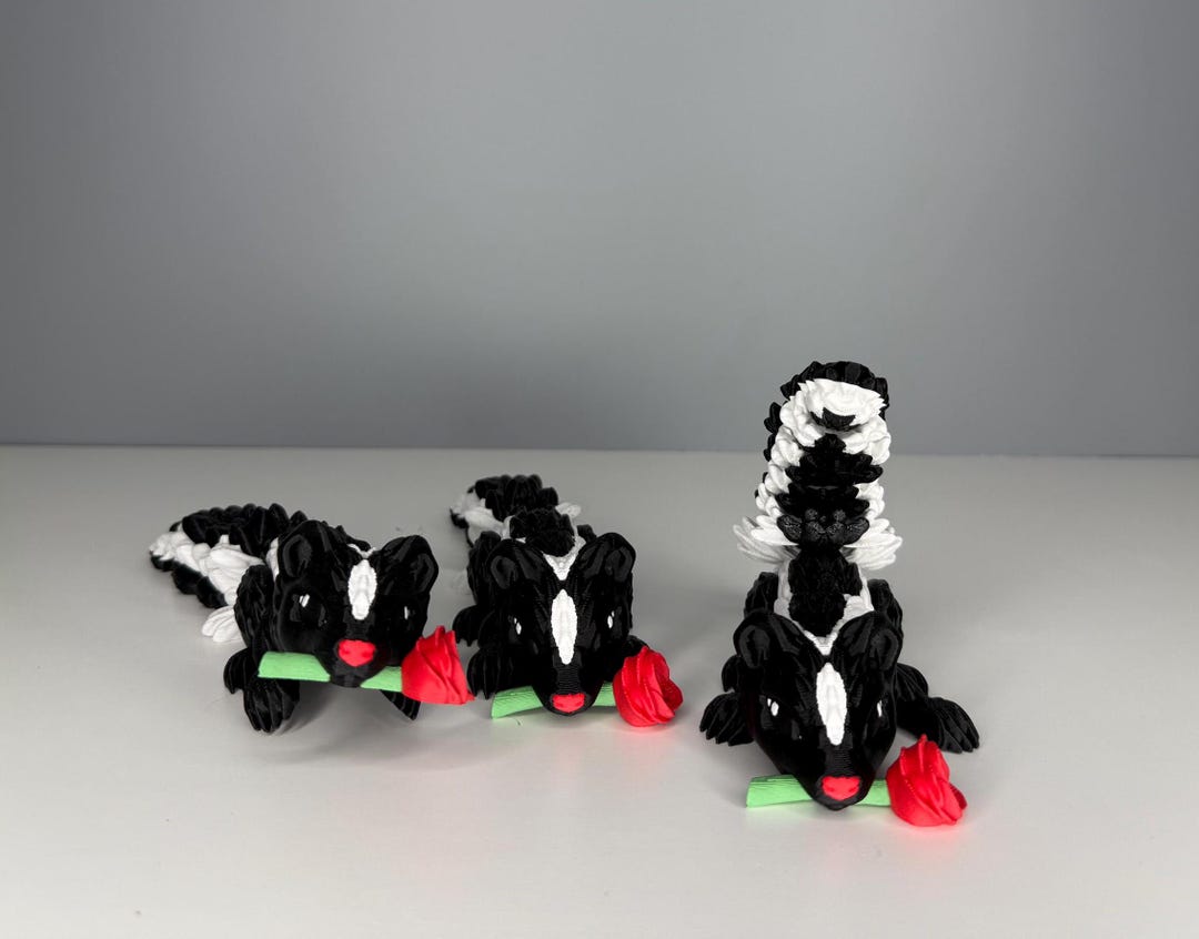 Cute 3D Printed Posable Skunk With Rose – Unique Gift for Lovers - Etsy