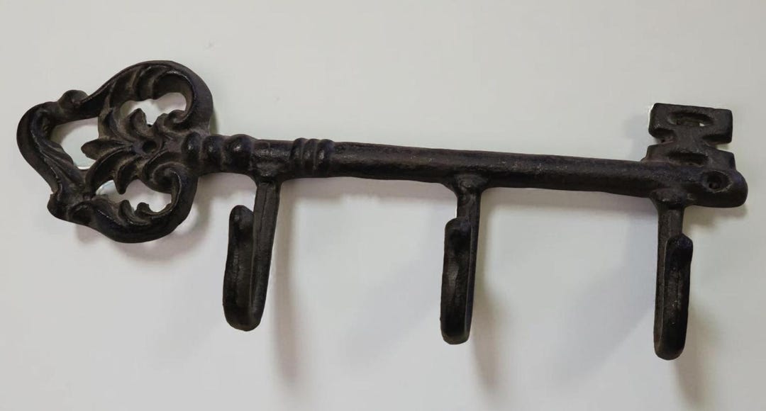 Rustic Cast Iron SKELETON KEY - 3 Hook Hanger - 8 1/2 X 3 - Etsy