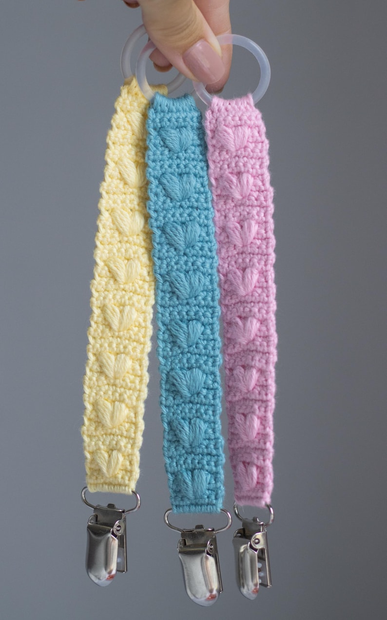 Heart Pacifier Clip Crochet Pattern: Easy Step-by-step Instructions ...