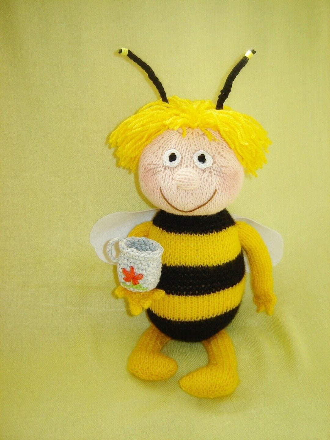 Toy Knitting Patterns, Bees, Knitted Bee, Bee Party Favors, Anime ...