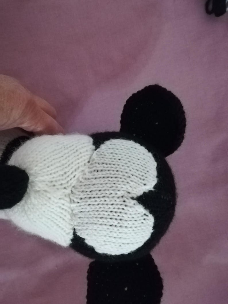 Knitting Pattern for Mickey Mouse and Minnie Mouse Toys Based on ...