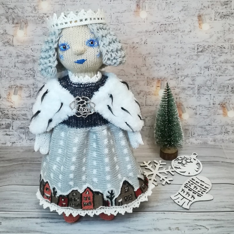 Queen Plush - Etsy