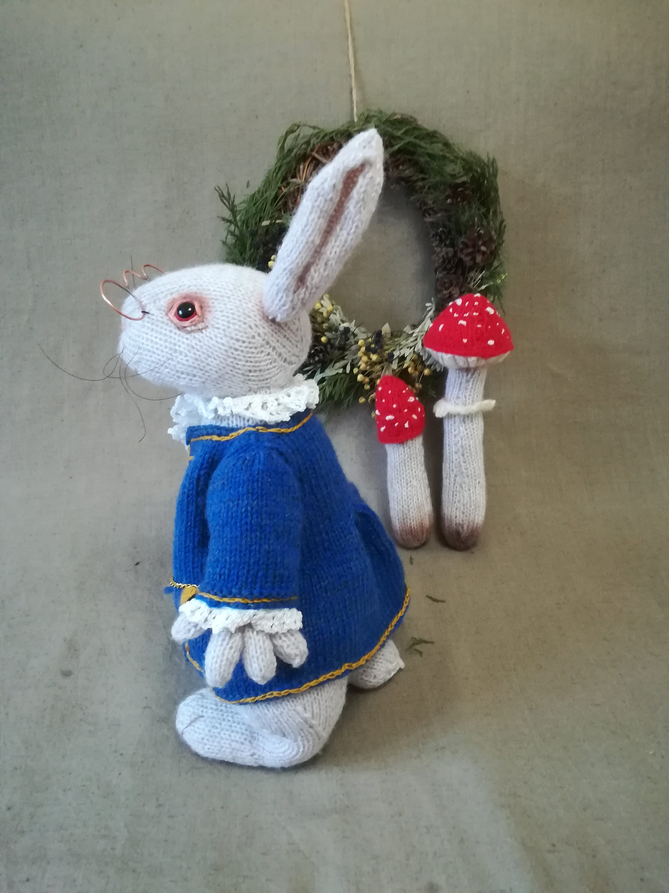 Knitting Pattern Toy White Rabbit Alice in Wonderland Lewis Carroll ...
