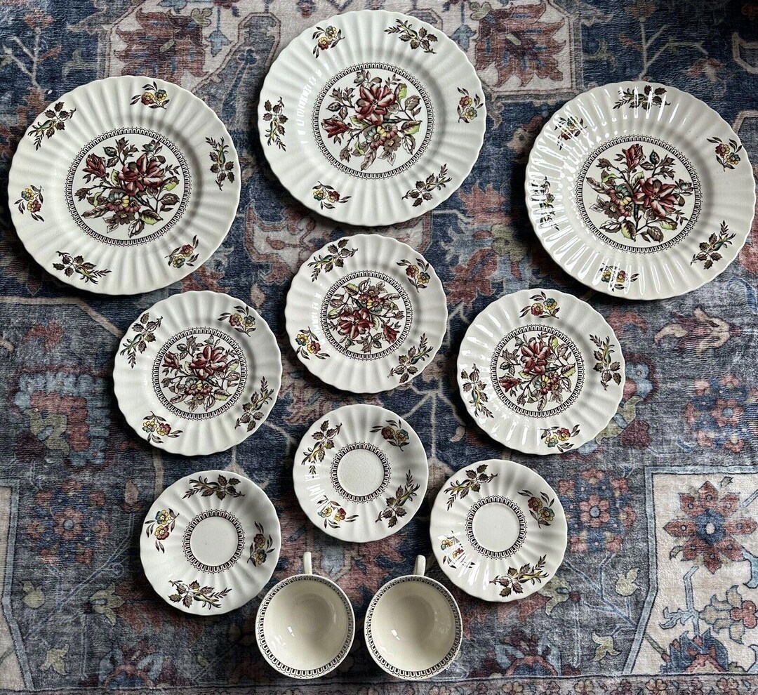 Beautiful Vintage Wade Floral Dinnerware Set 12 Piece China Plates ...