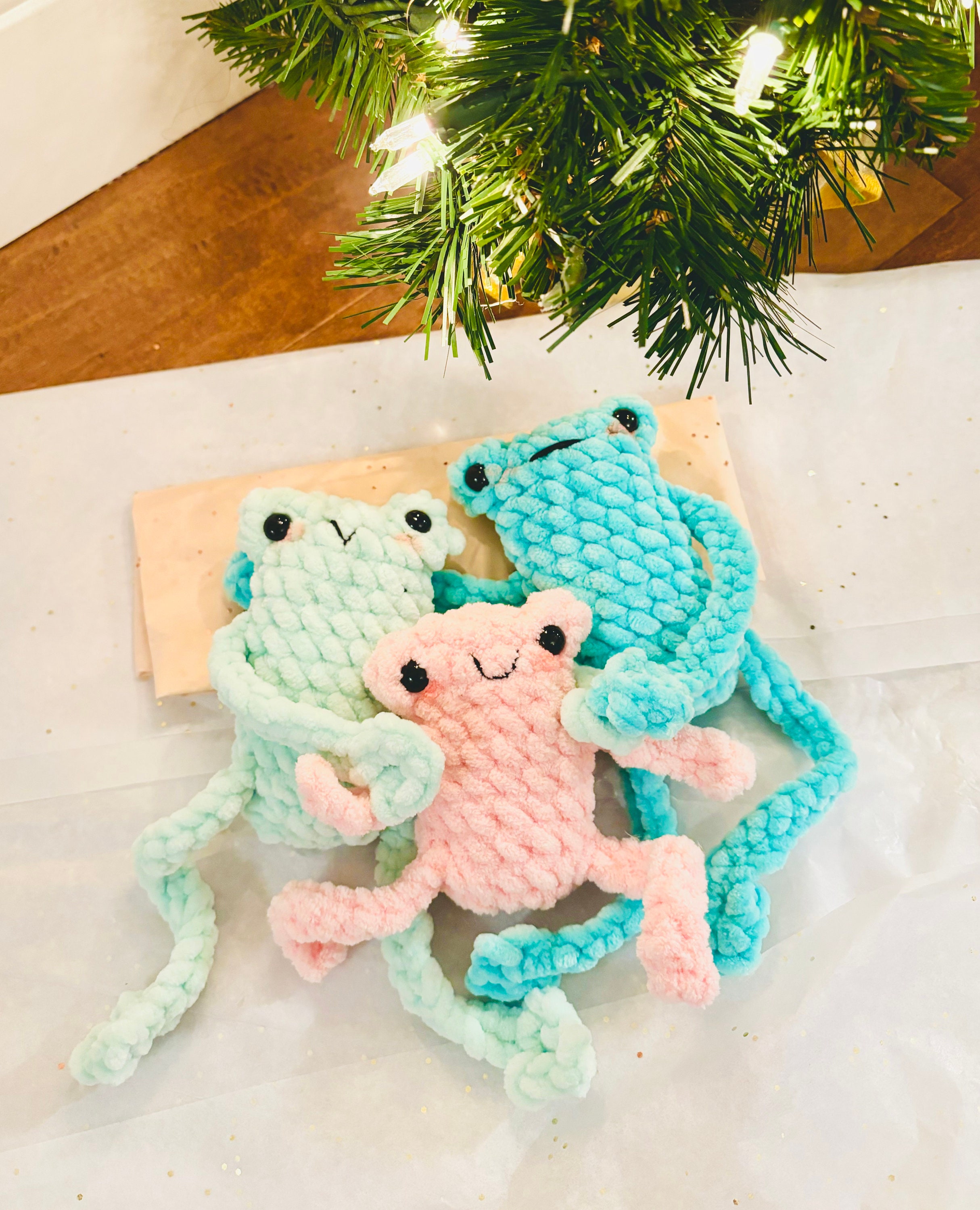 Flaily Froggie No-sew Crochet Pattern: Leggy Frog Amigurumi Plushie ...