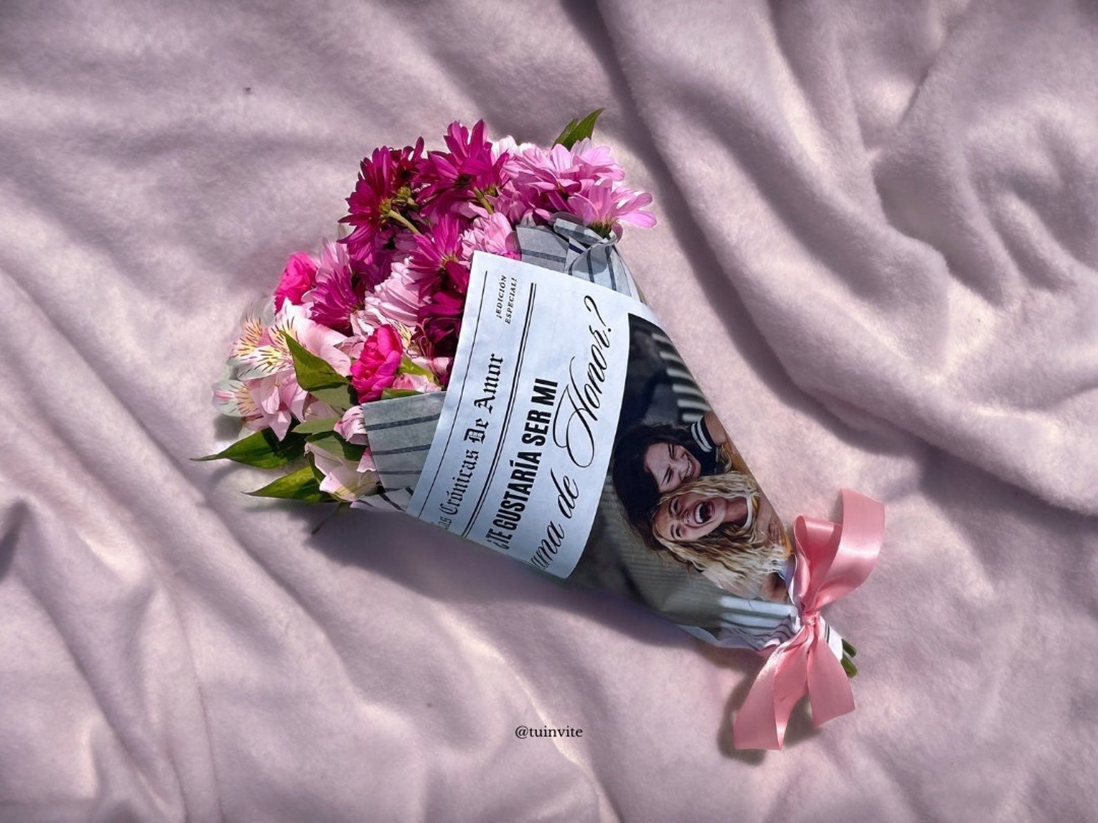 Spanish Bridesmaid Proposal Newspaper, Flower Bouquet Wrap (DIY ...