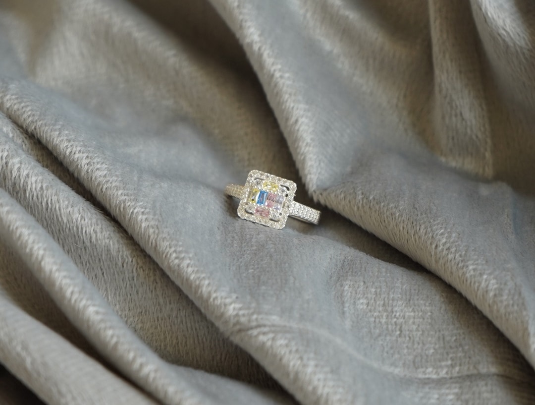 Iris Ring - Etsy