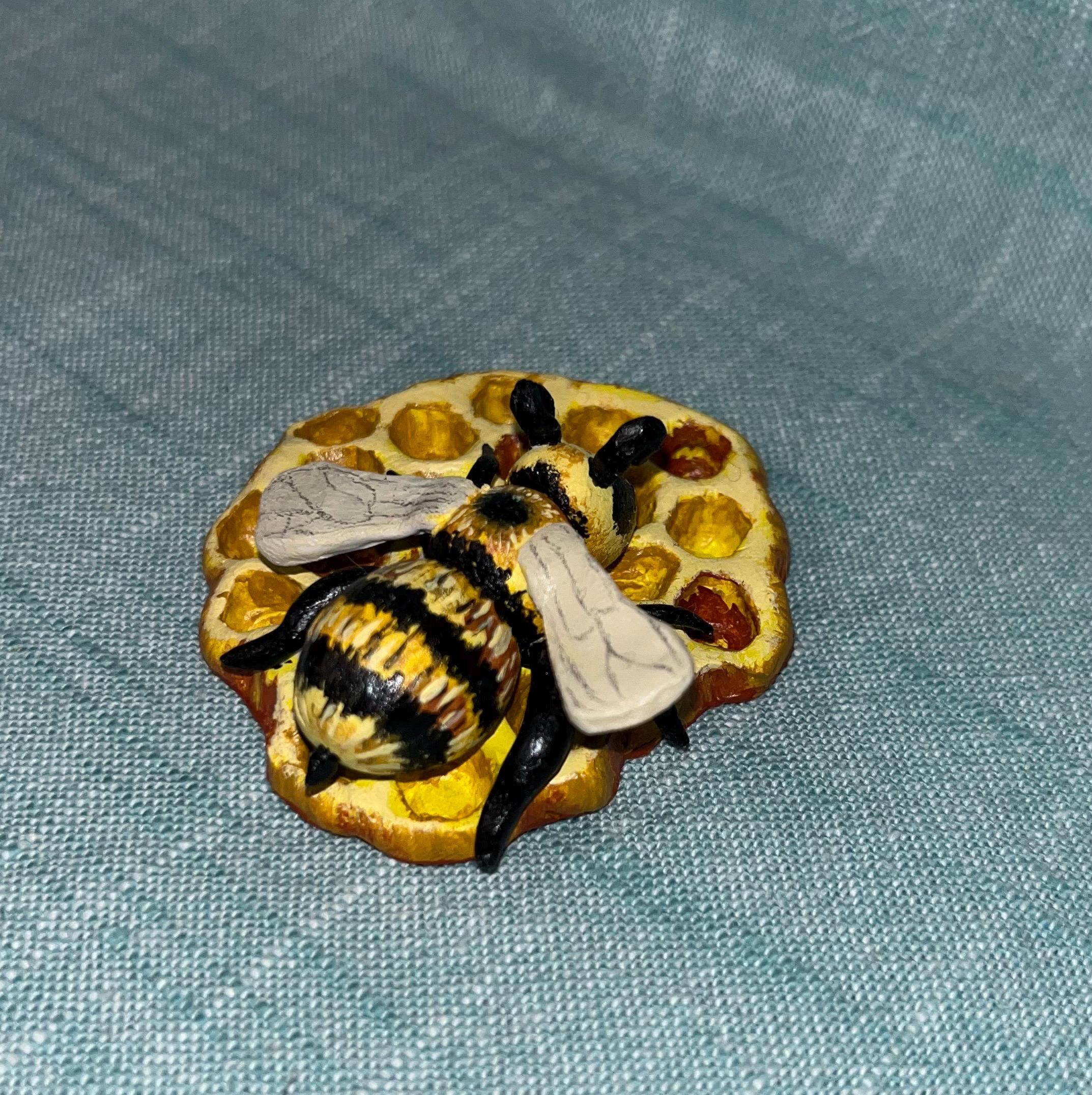 Bumblebee With Honeycomb- Clay Figurine - Etsy