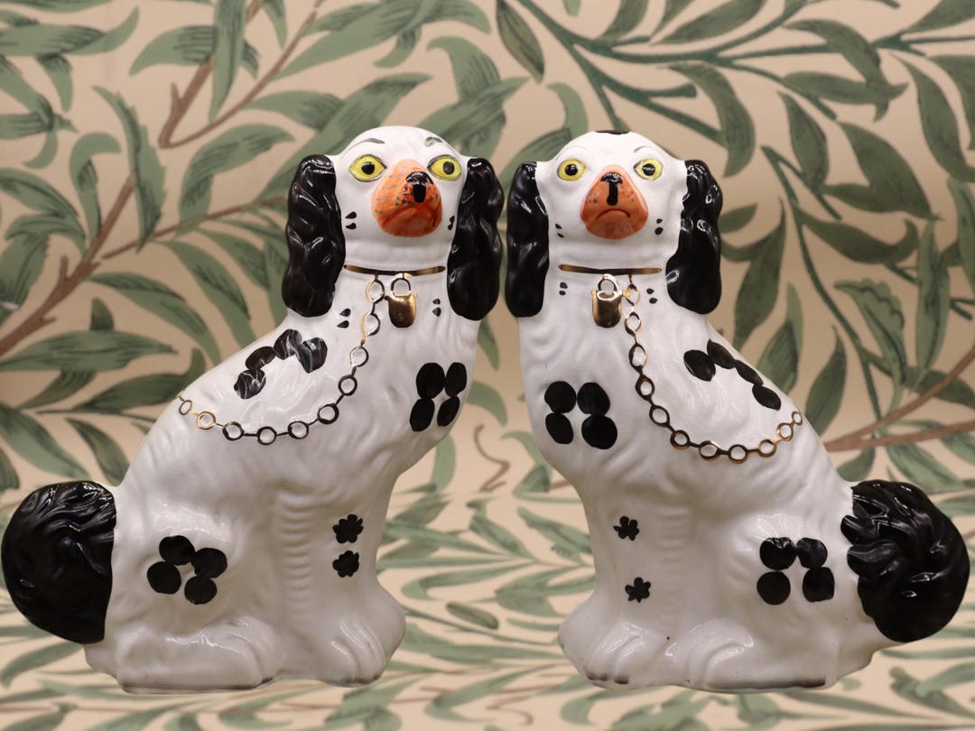 Kitsch Vintage Arthur Wood Staffordshire Style Dog Wally Dogs Mantle ...