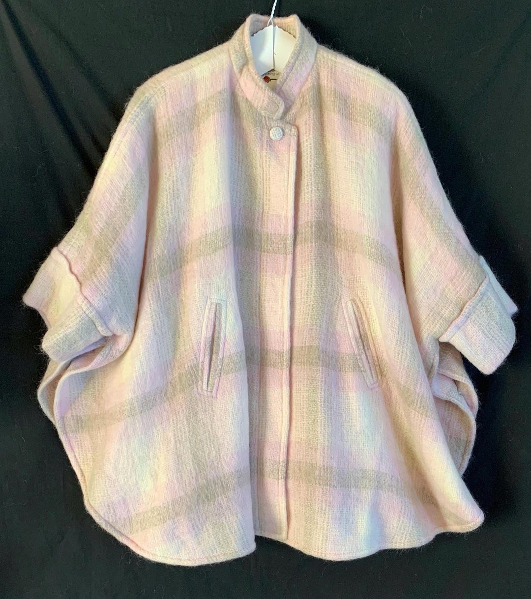 Vintage 1950s/ 1960s Donegal Designs Dublin Ireland -mohair Wool Cape ...