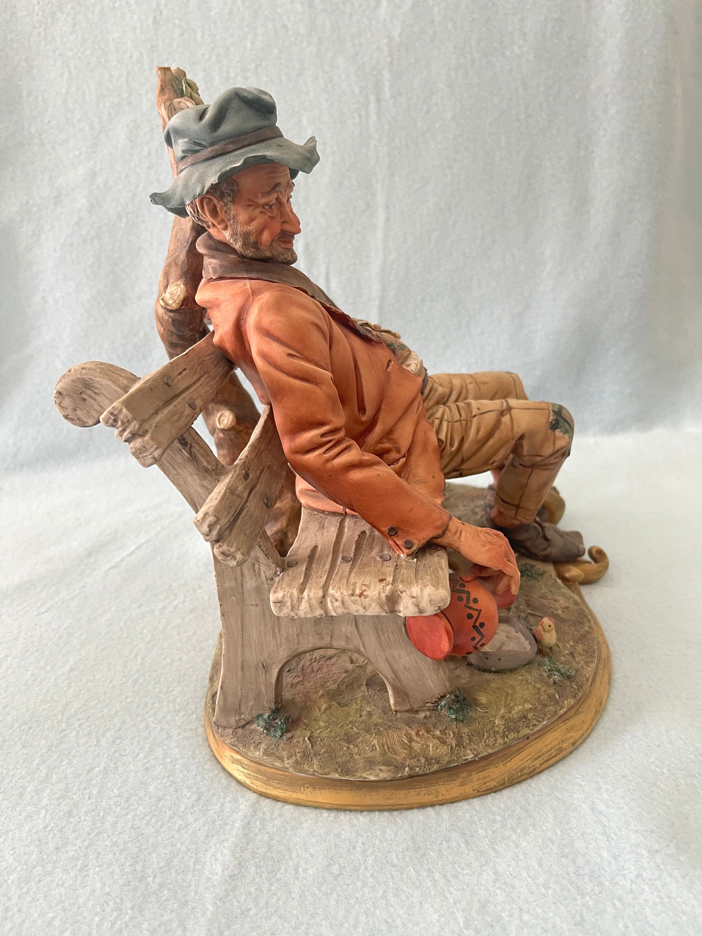 Capodimonte Tramp on Bench Figurine by Volta - Etsy