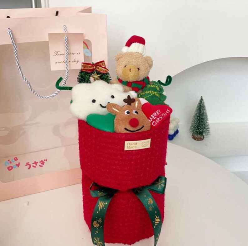 Cub Flower Bundle Christmas Doll Cartoon Doll Bouquet Christmas Gift - Etsy