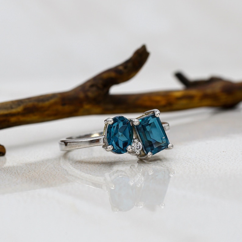 Toi Et Moi London Blue Topaz Ring in 14k White Gold - Etsy