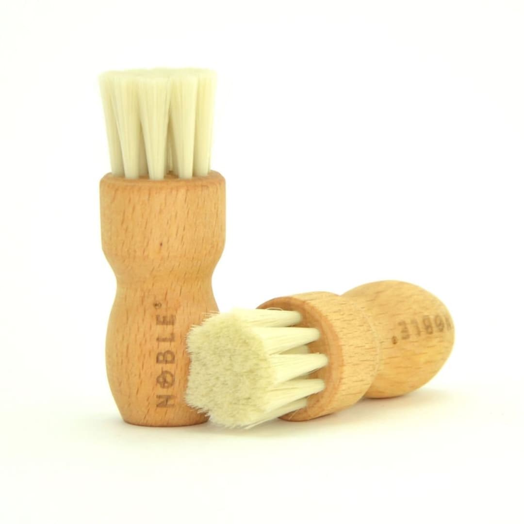 Handmade Dry Face Brushing Noble, Face Massage Brush, Synthetic Fiber ...