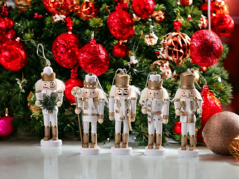 Set of 5 Handcrafted English-style Nutcracker Puppets Wooden Nutcracker ...