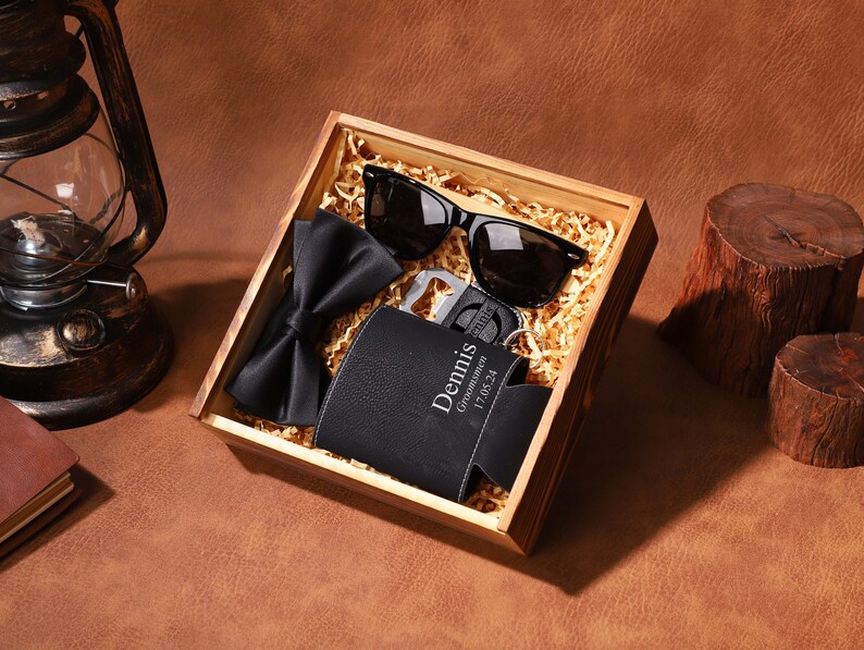 Personalised Wooden Gift Box, Custom Engraved Gift Box for Groomsmen ...