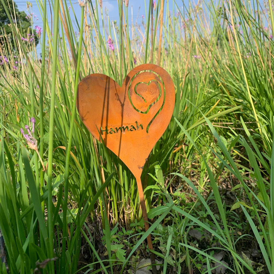 Heart Garden Stake, Rust Art Metal Stake, Garden Sculpture, Yard Garden ...