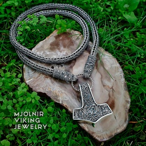 Sigurd and Fafnir Mjolnir Pendant. Authentic Thor Hammer Necklace ...