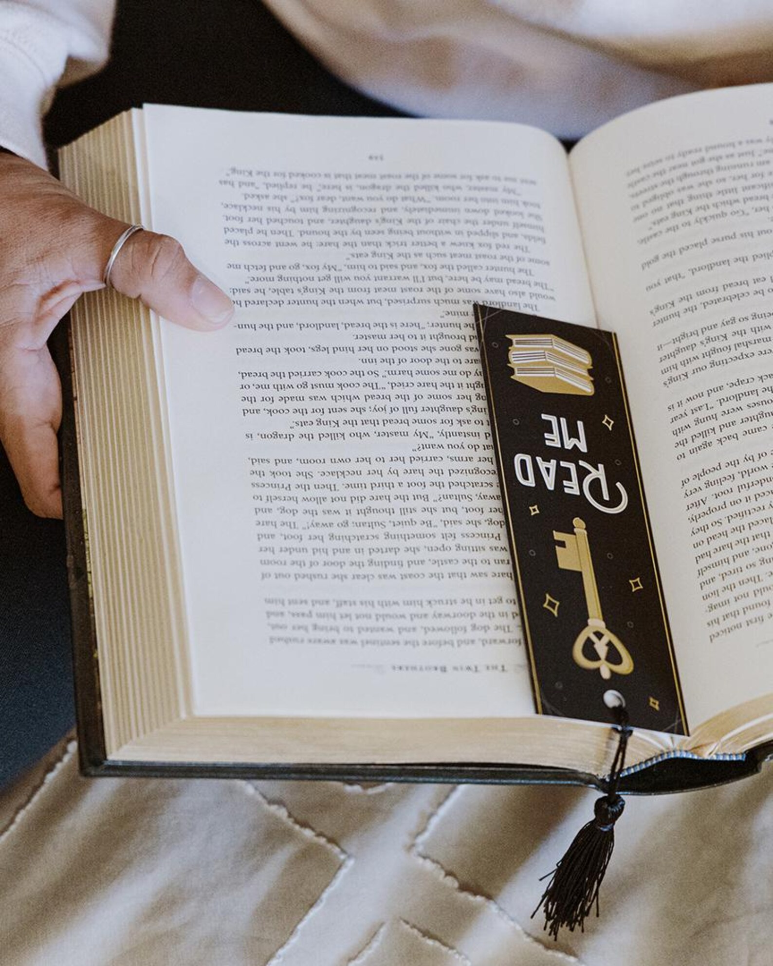 Read Me Bookmark | Alice in Wonderland Themed Bookmark | Gold Foil ...