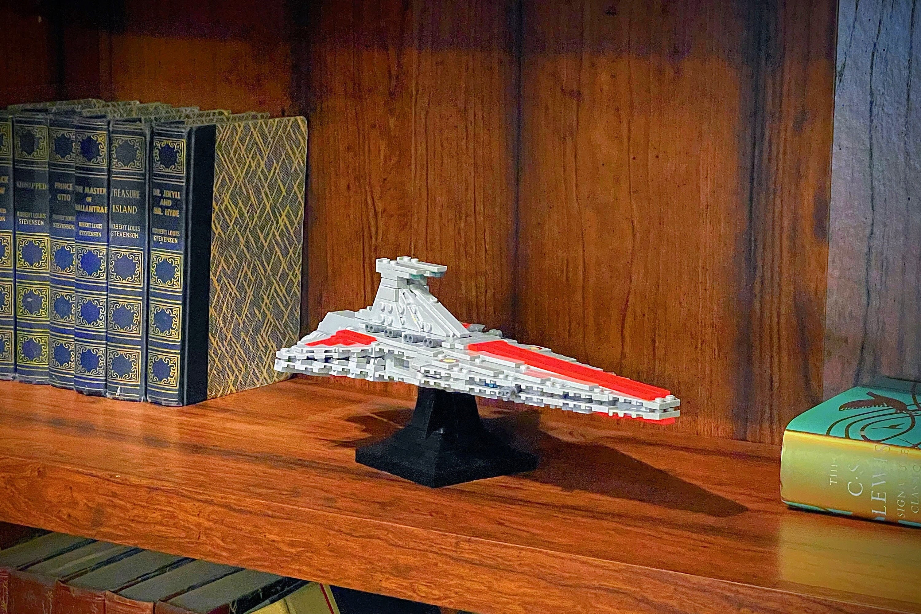 Simplethinker's LEGO Desk-scale Venator-class Star Destroyer ...