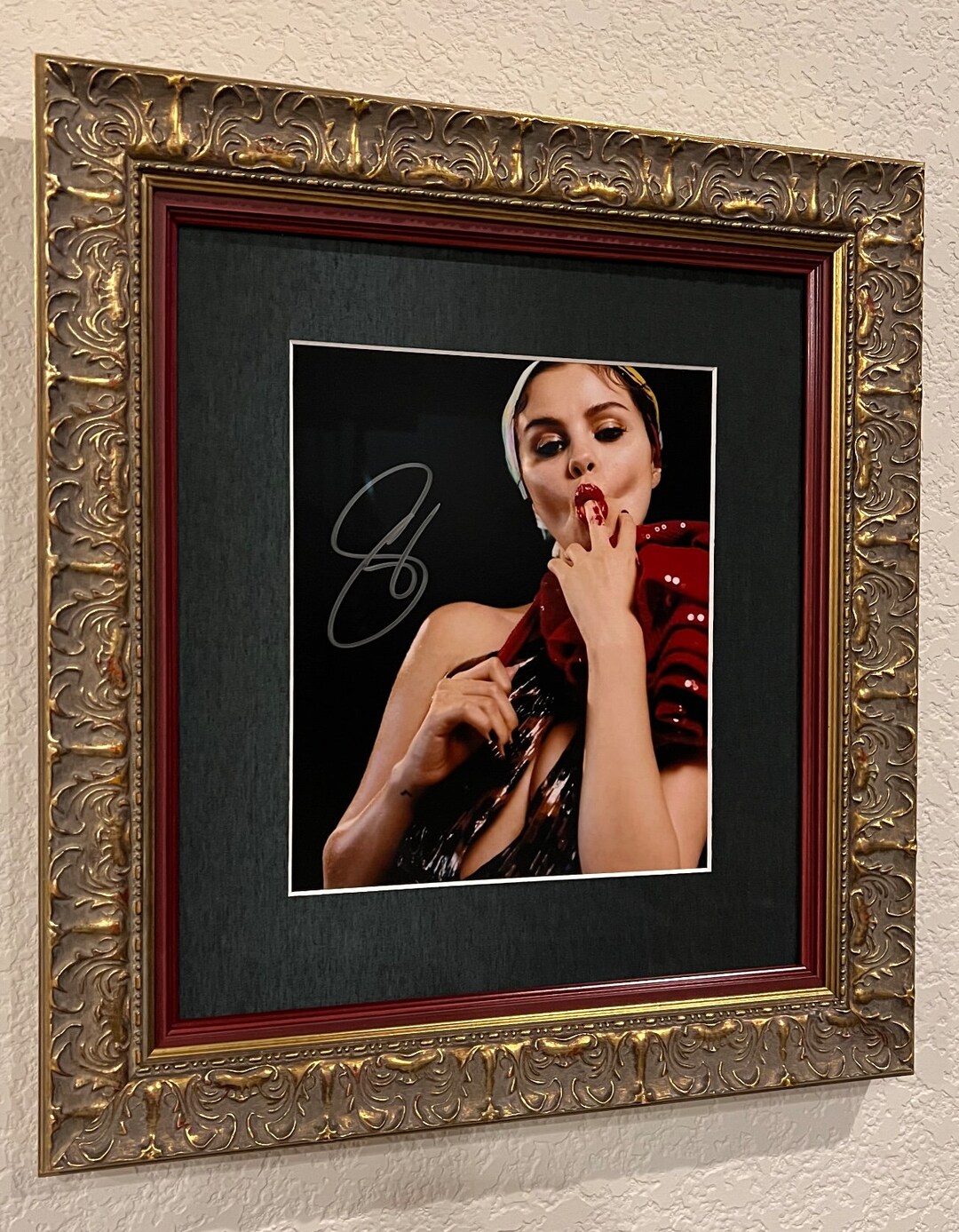 Selena Gomez Signed 8” X 10” Photo With COA and Custom Frame. 1 of 1 ...
