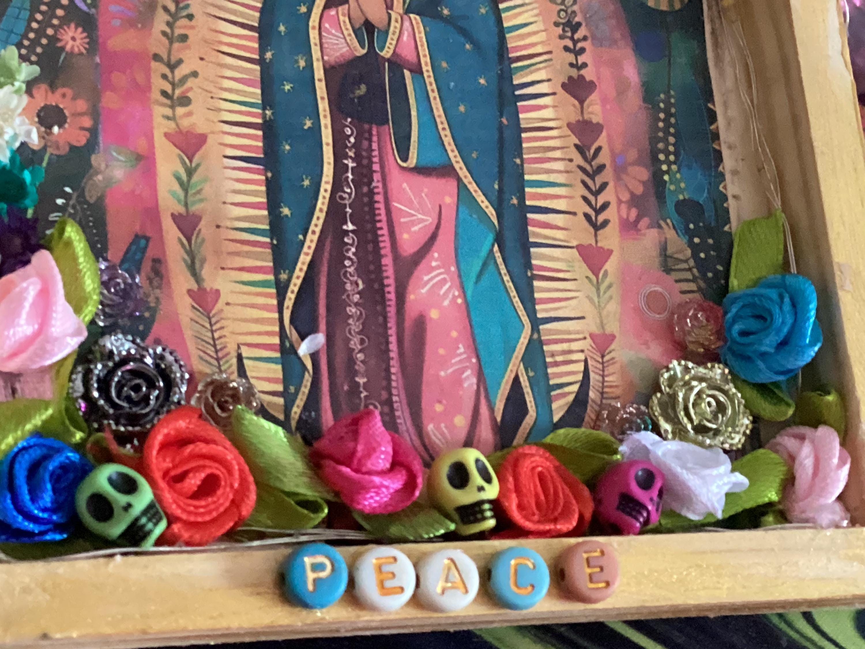 Lady of Peace Light up Diorama - Etsy