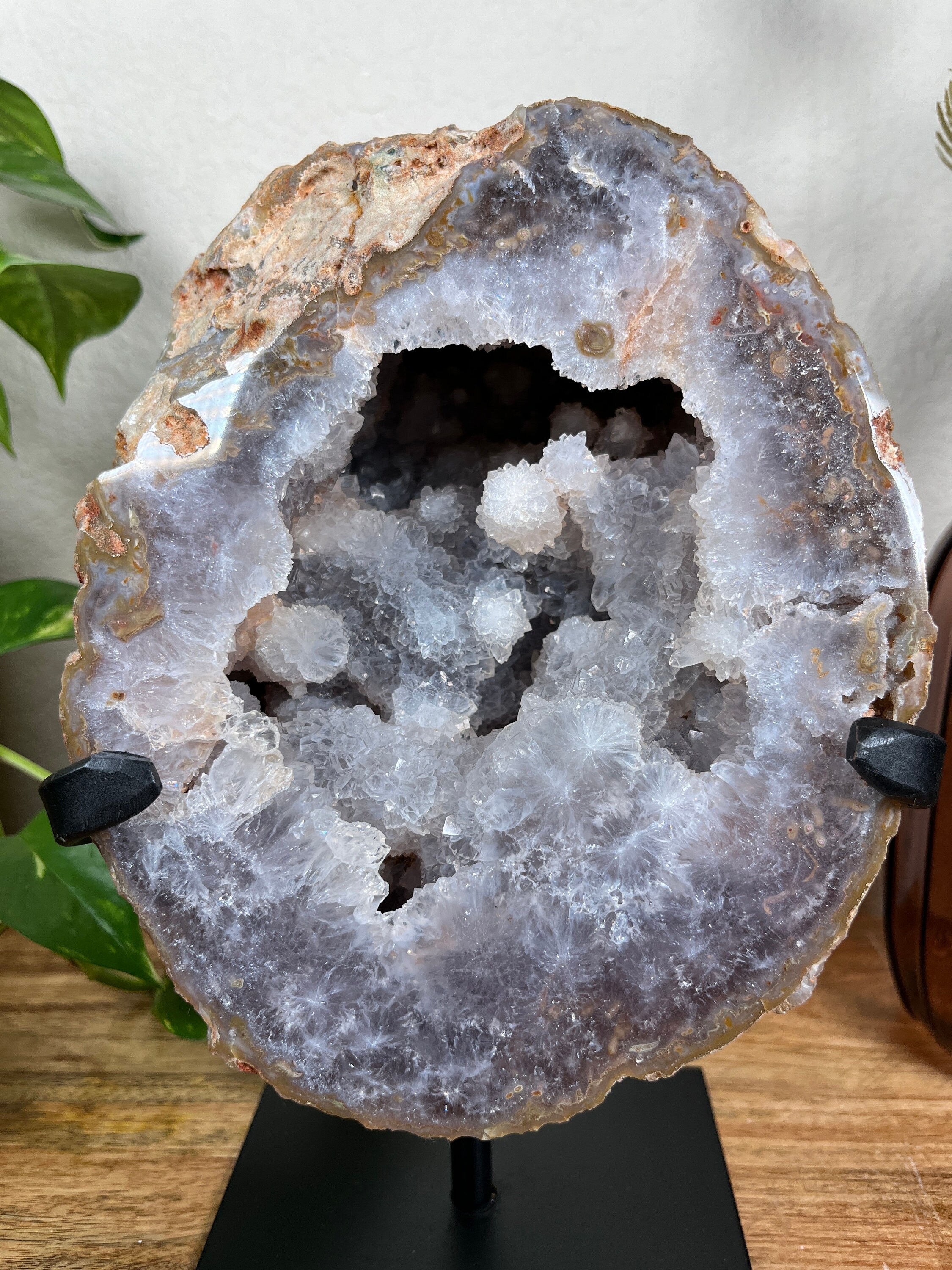 Agate Geode on Stand 7lbs .5oz - Etsy