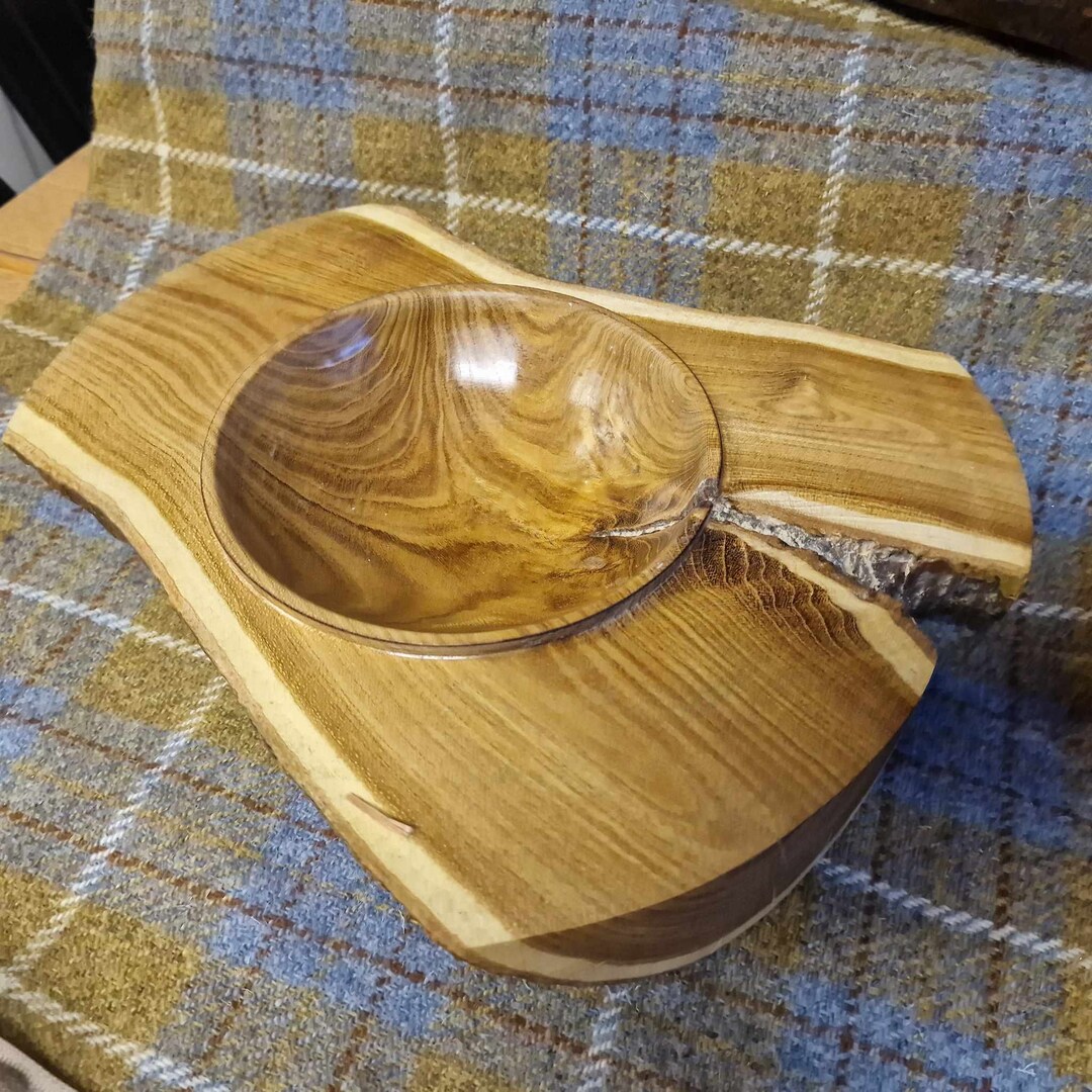 Hand Crafted Live Laburnum Log Bowl - Etsy