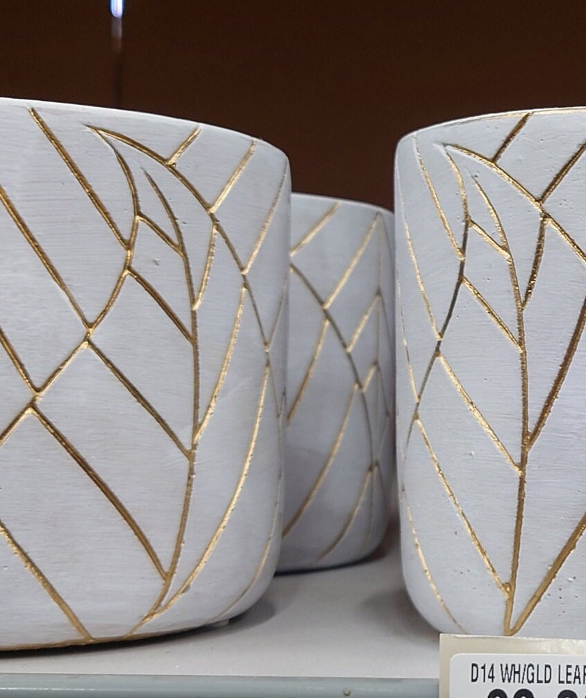 On Trend Kintsugi Gold Leaf Pottery Pot and Hyacinth Mixed Bulbs and ...