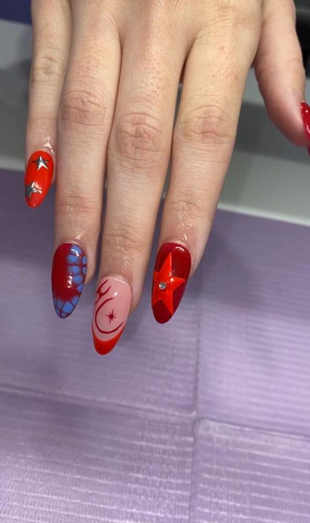 Ilomilo Billie Eilish Acrylic Press on Nails (red) - Etsy