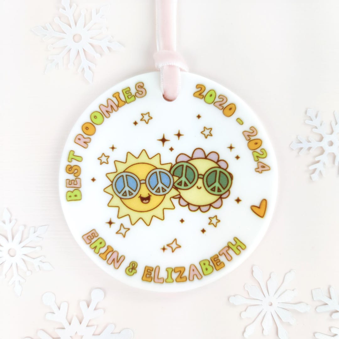 Custom Best Roomie Ornament, Personalized Roommate Friendship Gift, Fun ...