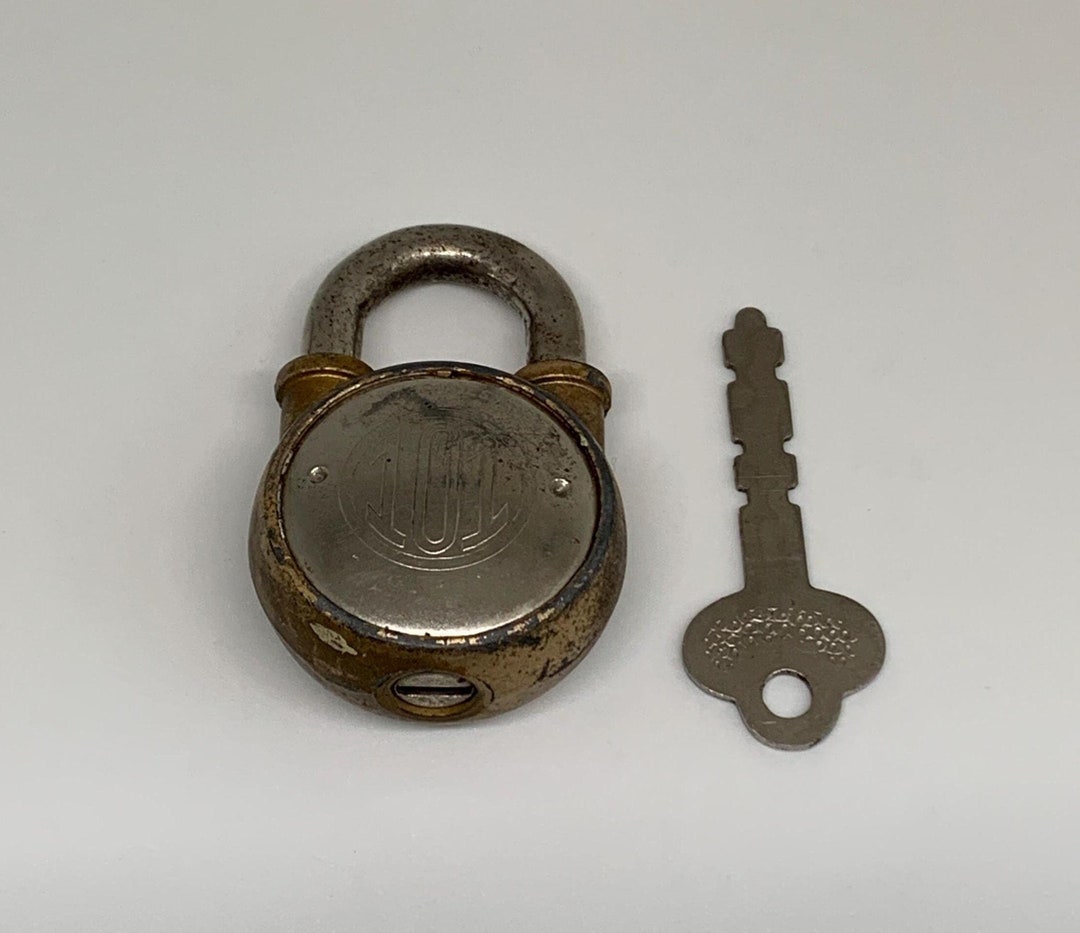 Vintage 101 Padlock With Skeleton Key, Made in USA | Old Working Locks ...