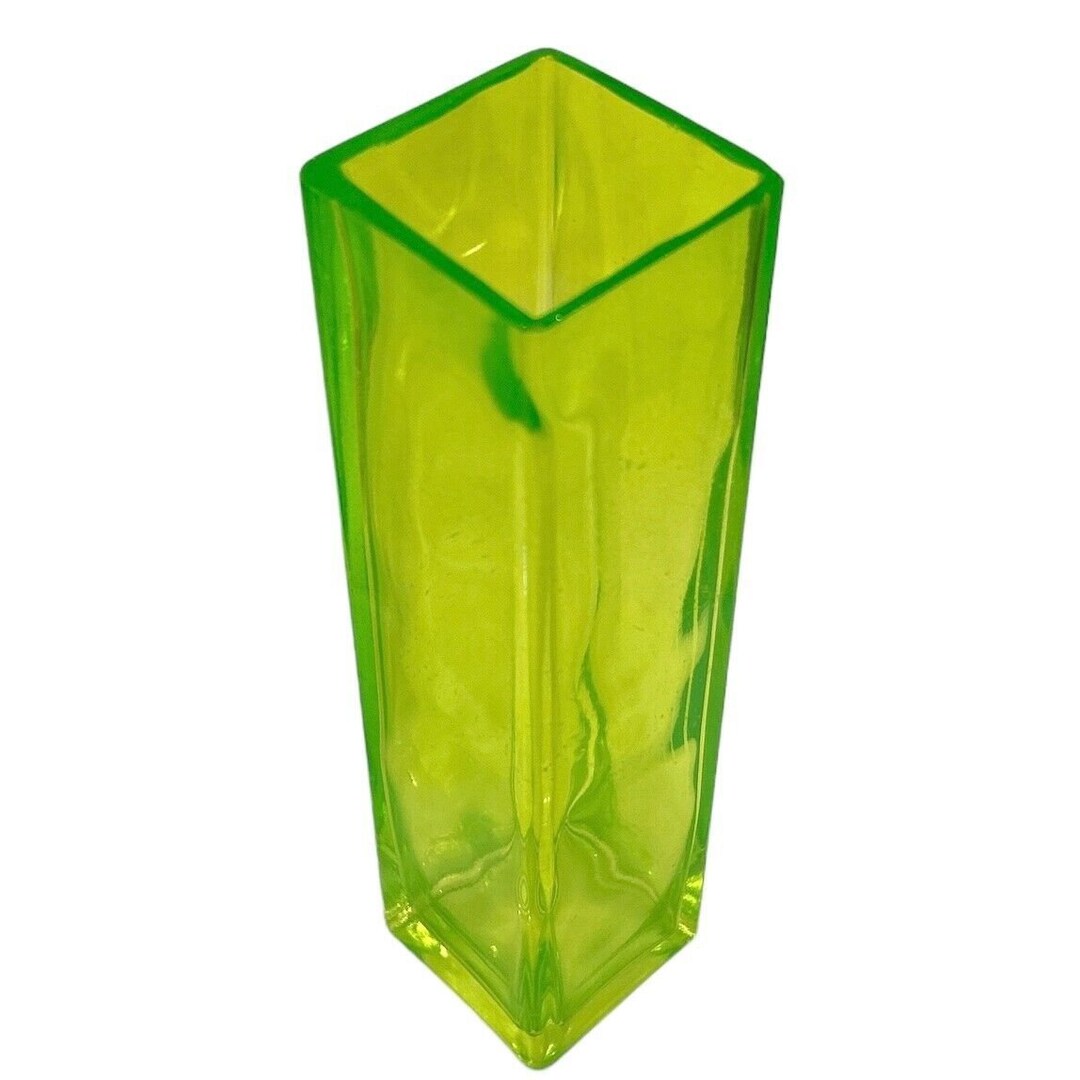 Vintage Neon Green Hand Blown Tall Glass Flower Vase - Etsy