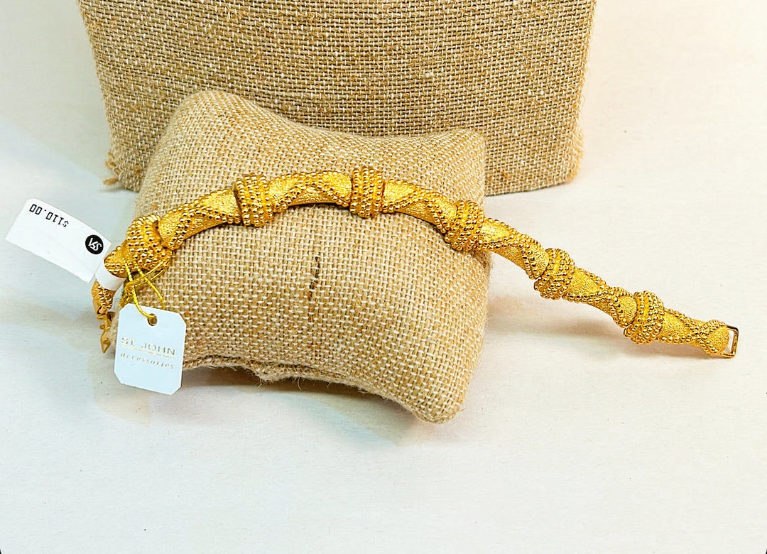 Rare Classic Vintage St. John Signed Gold Metal Link Style Bracelet. - Etsy