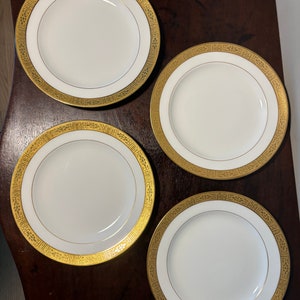 5pc Minton Gold Encrusted Plates 1 Dinner Plate 10 and 4 Salad Plates 7 ...