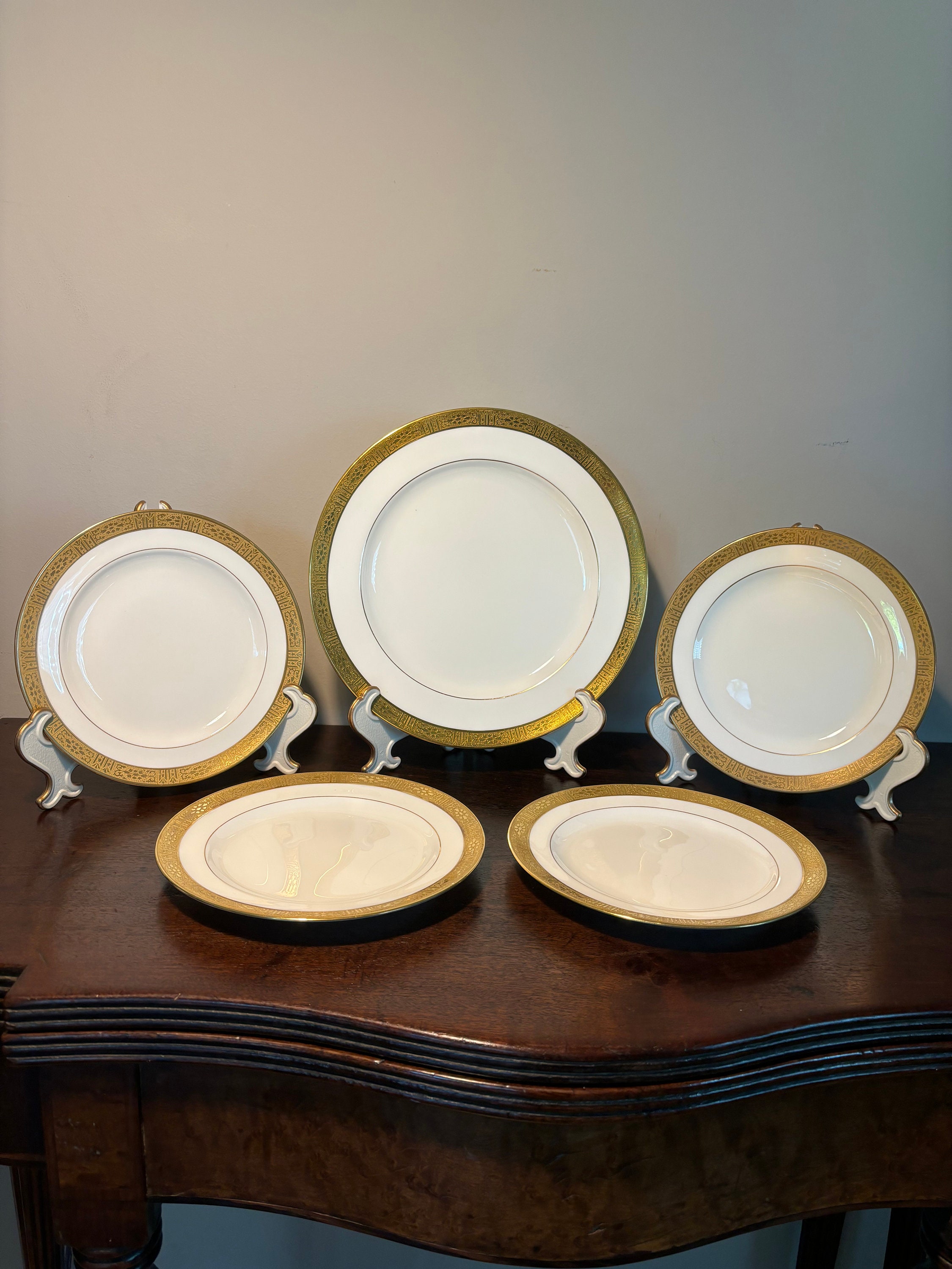 5pc Minton Gold Encrusted Plates 1 Dinner Plate 10 and 4 Salad Plates 7 ...