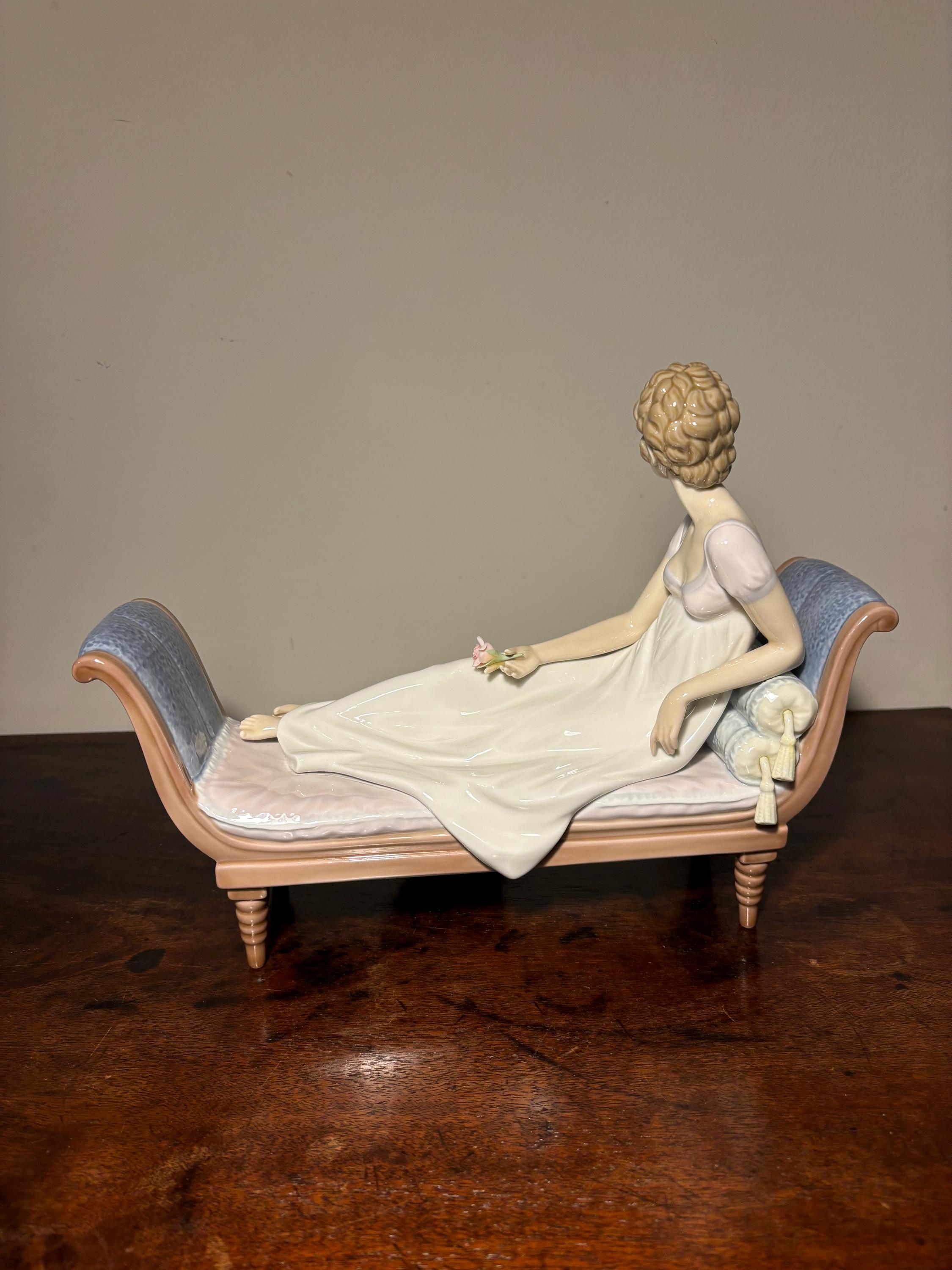 1980s Lladro Porcelain Figurine 5424 Dama Imperio Recostada Valencia ...