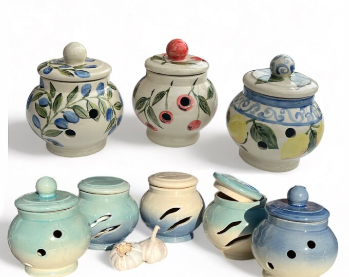 Ceramic Garlic Keeper, Garlic Holder (handmade) - Etsy