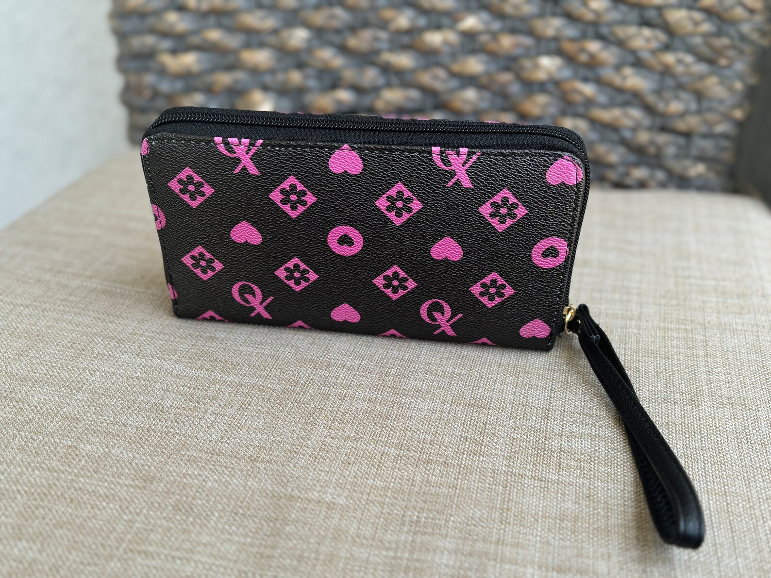 XOXO Wristle Wallet for Women - Etsy