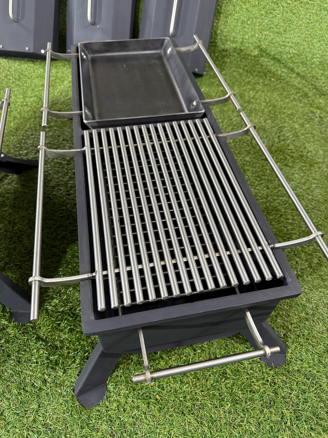 Hibachi Grill, Barbecue With Lid! Charcoal Grill! Plancha. Grill With ...